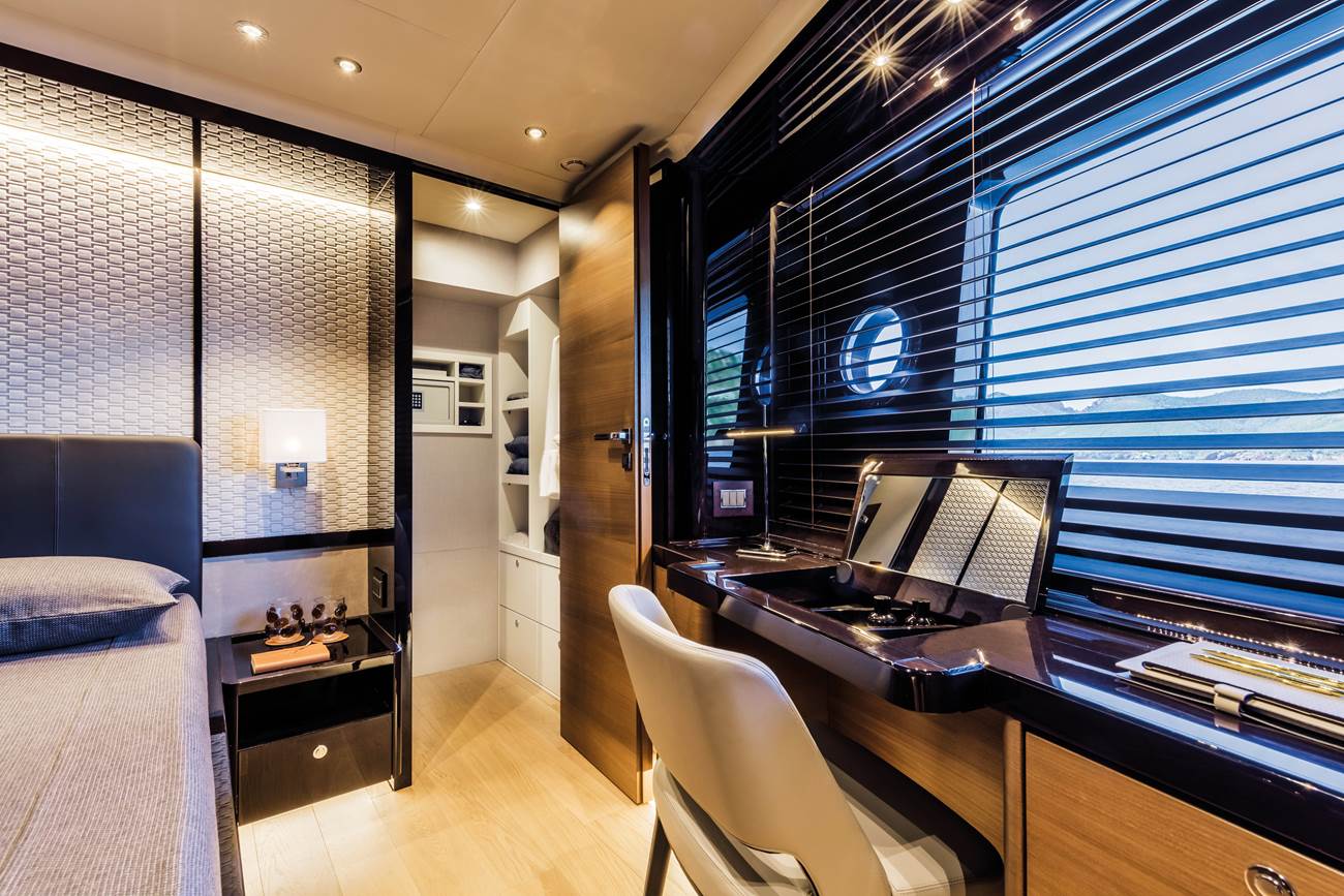 Yacht ENIGMA, Absolut Yachts | CHARTERWORLD Luxury Superyacht Charters